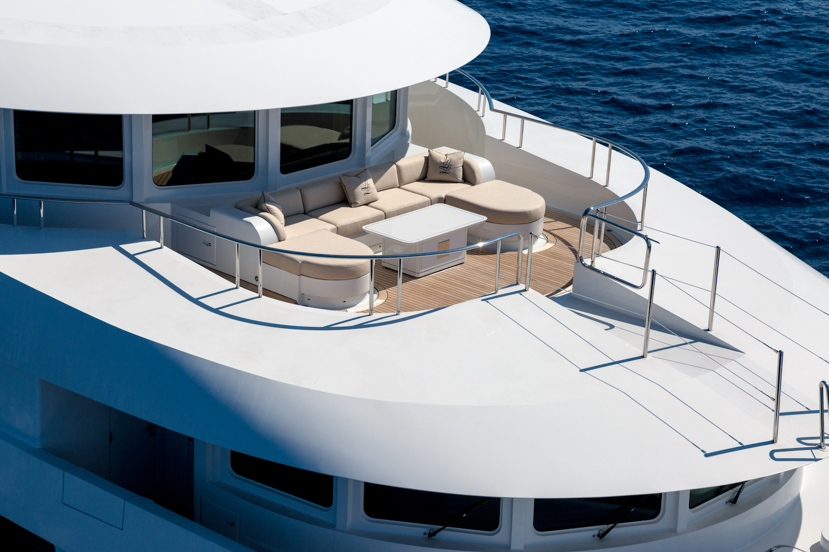 LUCKY LADY Yacht Charter Details, Oceanco | CHARTERWORLD Luxury Superyachts